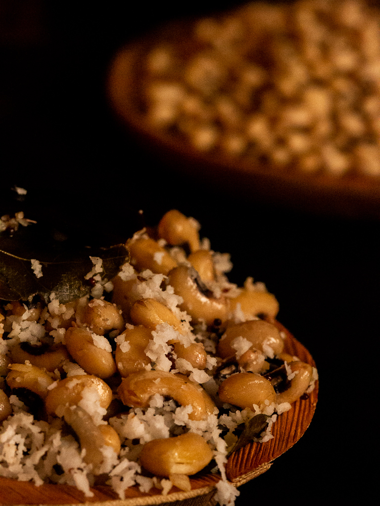 Instant Pot Karamani Sundal-Navaratri sundal recipes - Veenas Vegnation